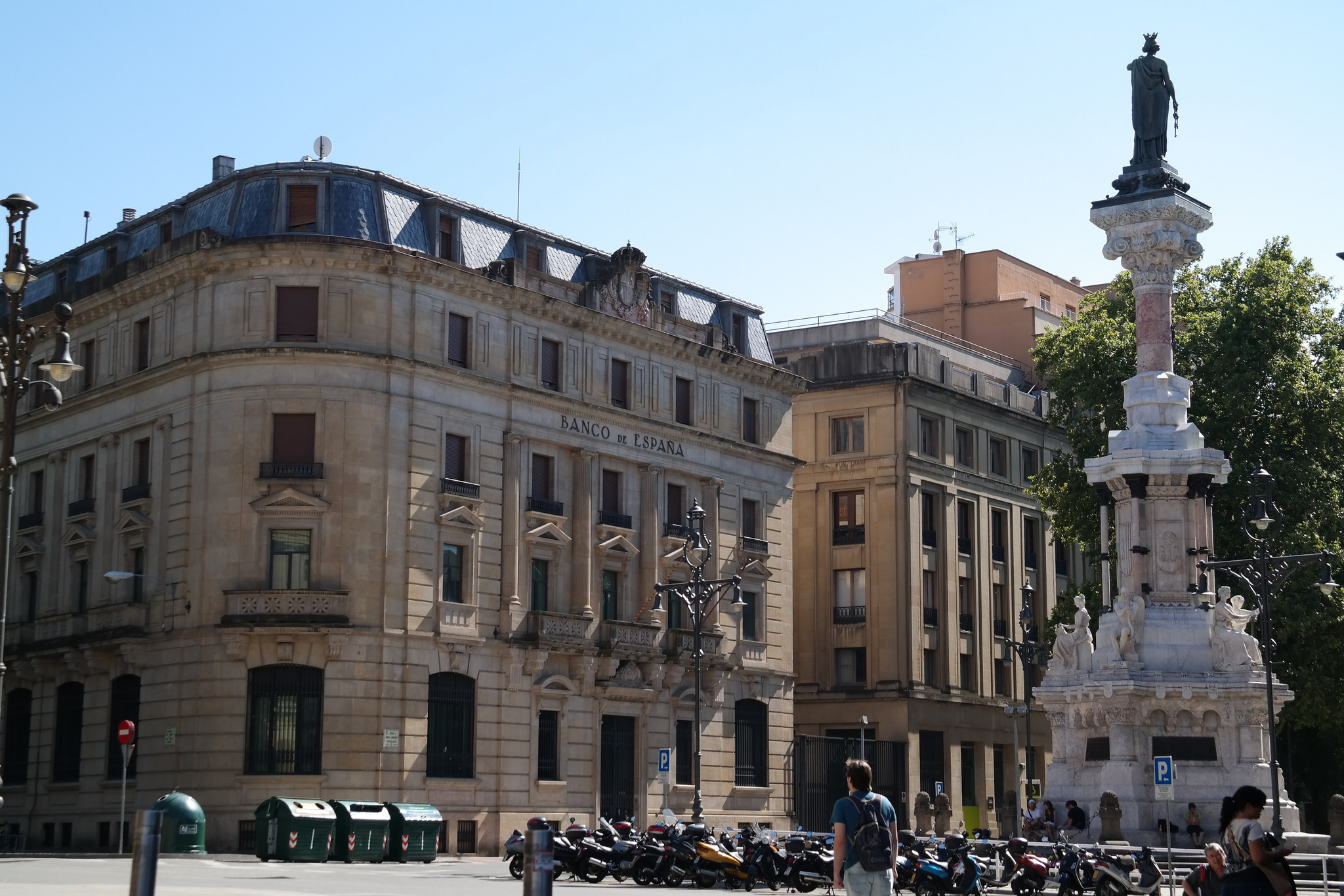pamplona monumento a los fueros?Mario Sánchez prada | Tournride.com